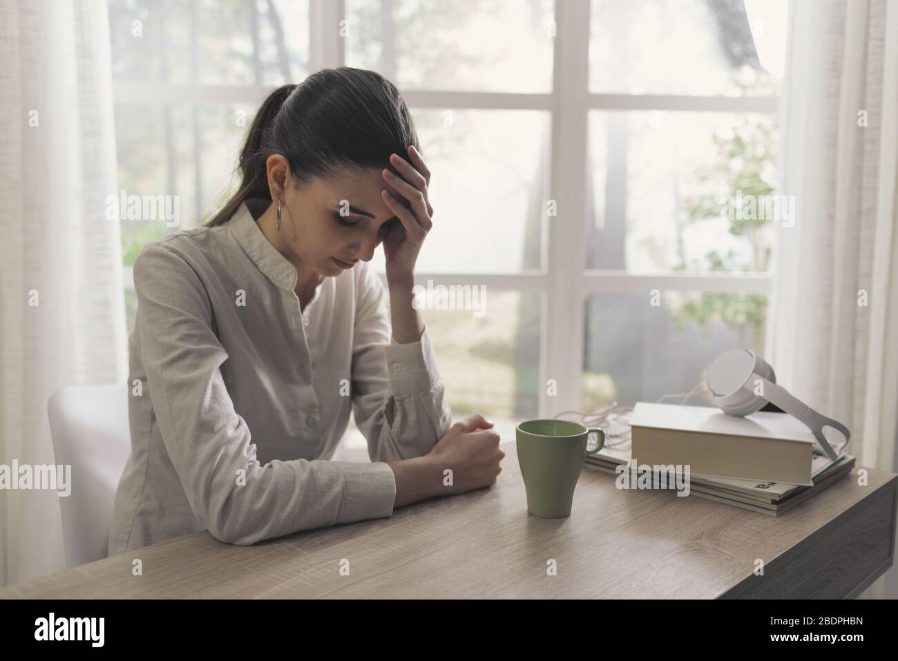 Woman overwhelmed house hi-res stock photography and images - Alamy