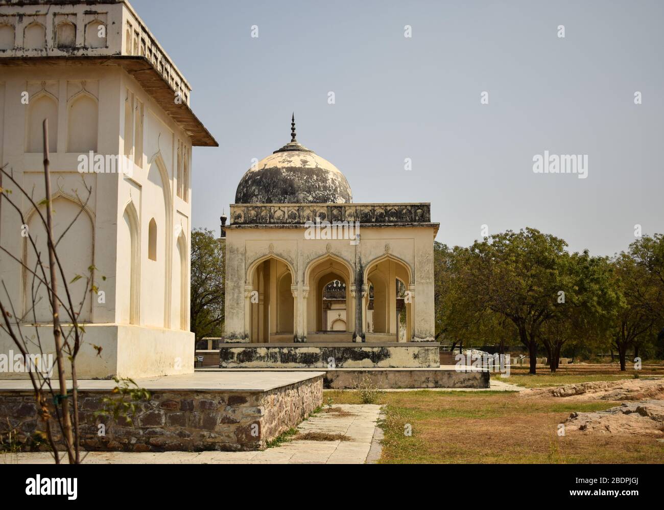 Floor tombs hi-res stock photography and images - Alamy