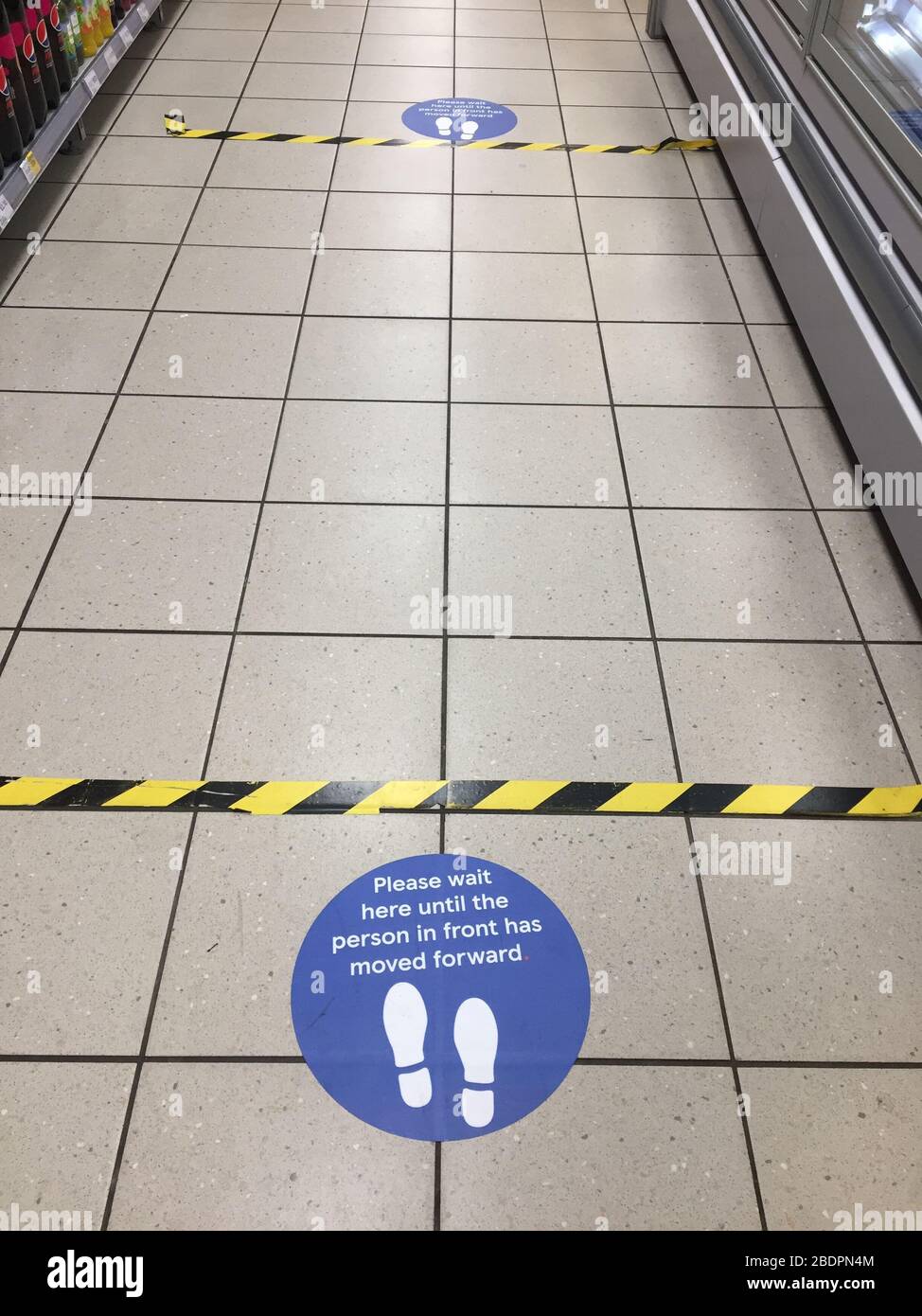 social distancing, London, UK - 4/3/2020: social distancing for ...