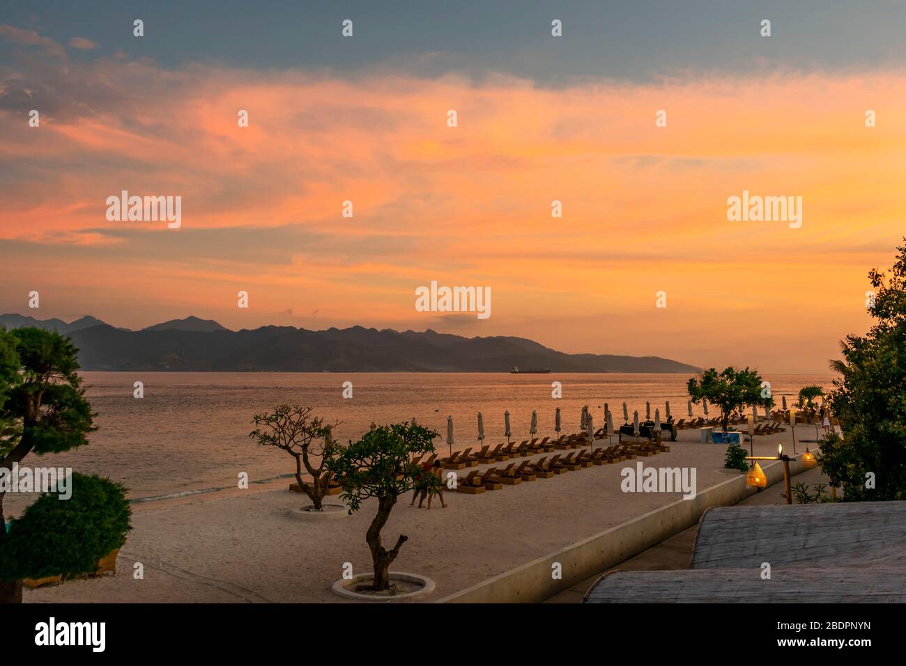 Horizontal view across the Lombok Strait from Gili Trawangan to Lombok ...