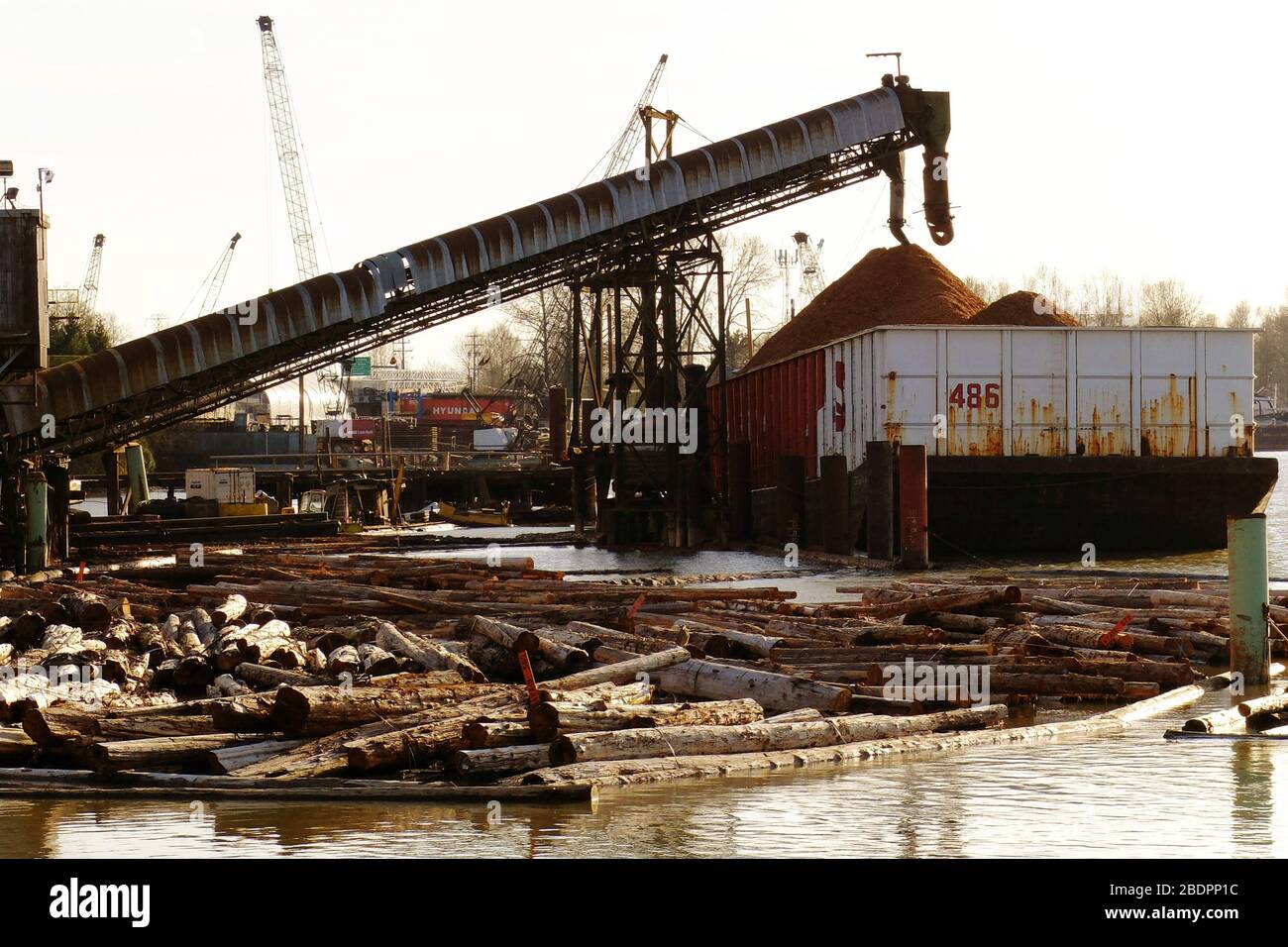 Seaspan barge hi-res stock photography and images - Alamy
