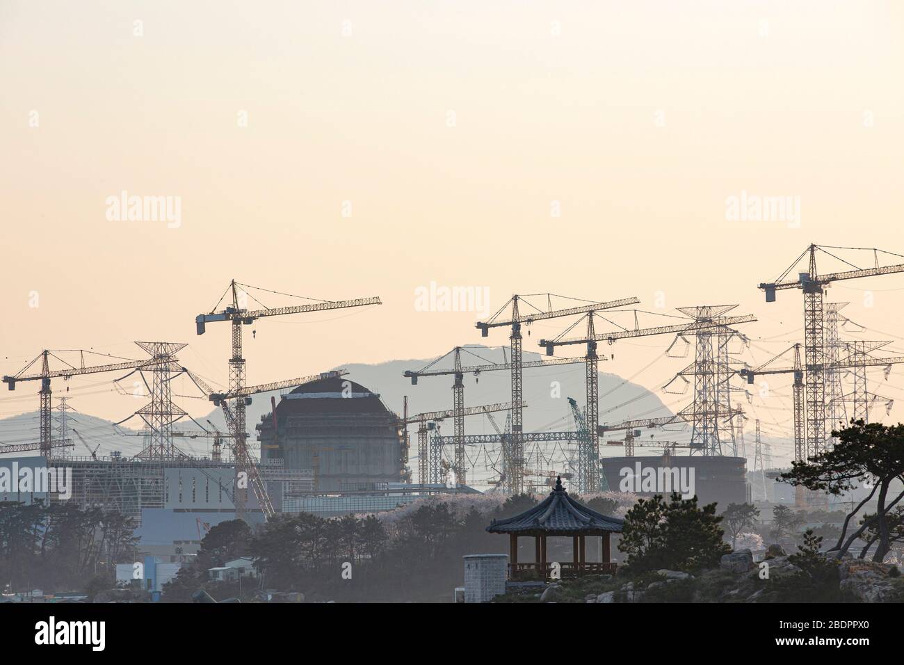 consturction scenery of the Saeul Nuclear Power Plants(unit 5,6) in ...