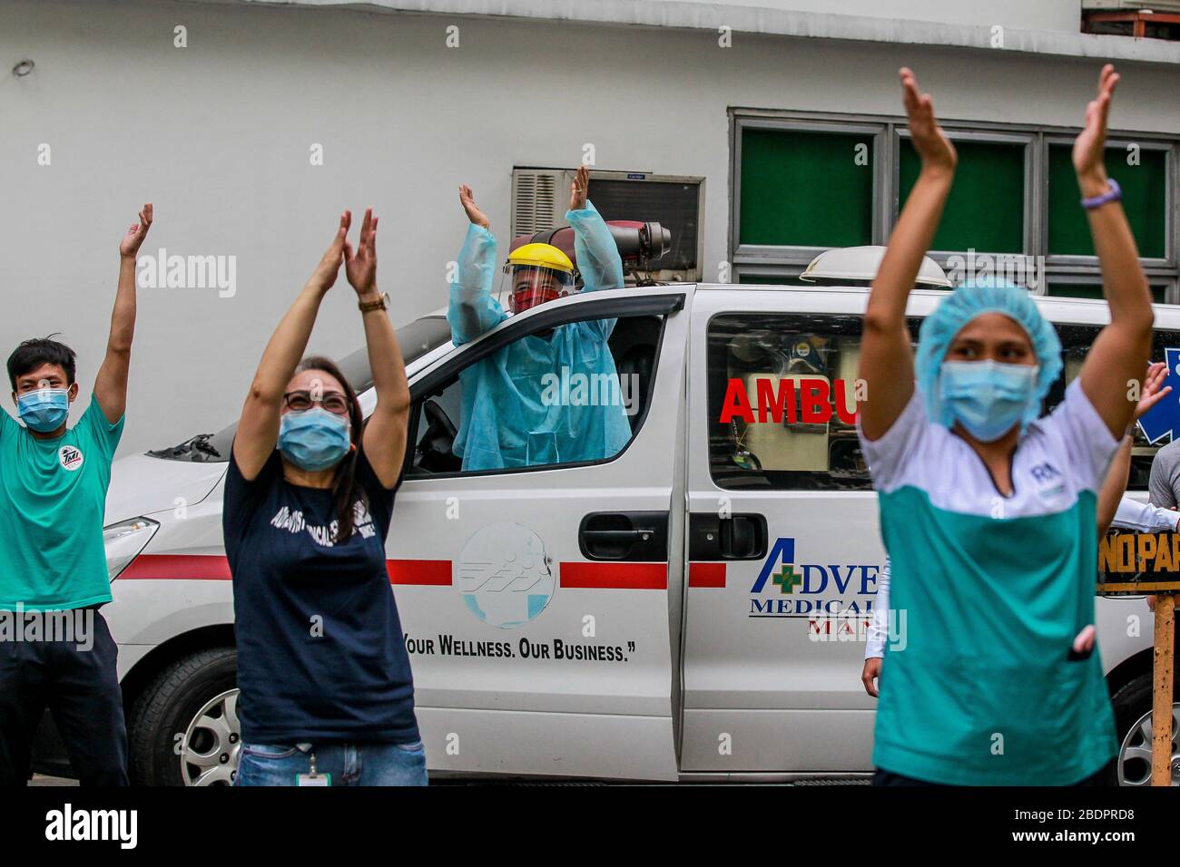 Clap wave hi-res stock photography and images - Alamy