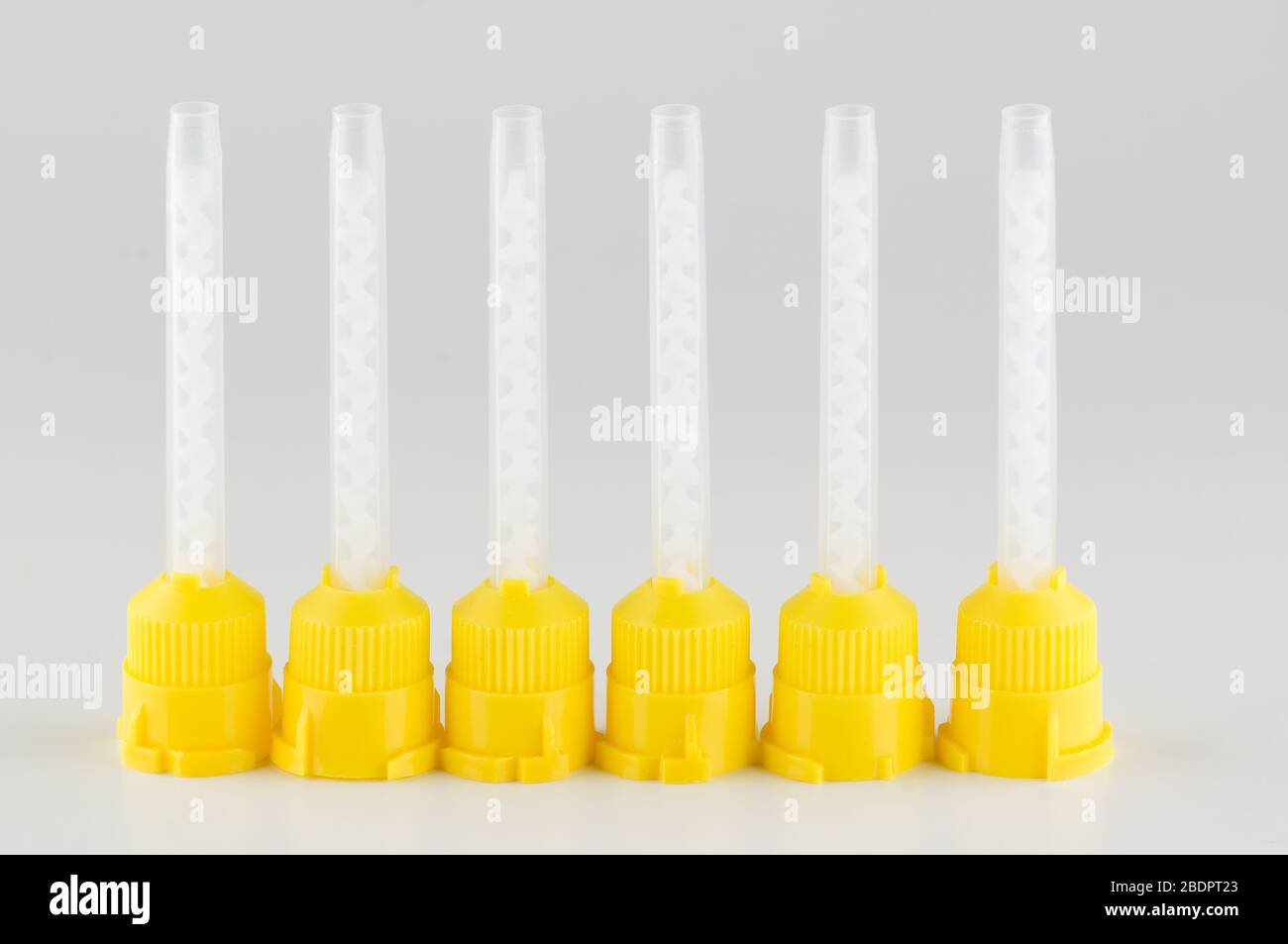 Mixing cannula hi-res stock photography and images - Alamy
