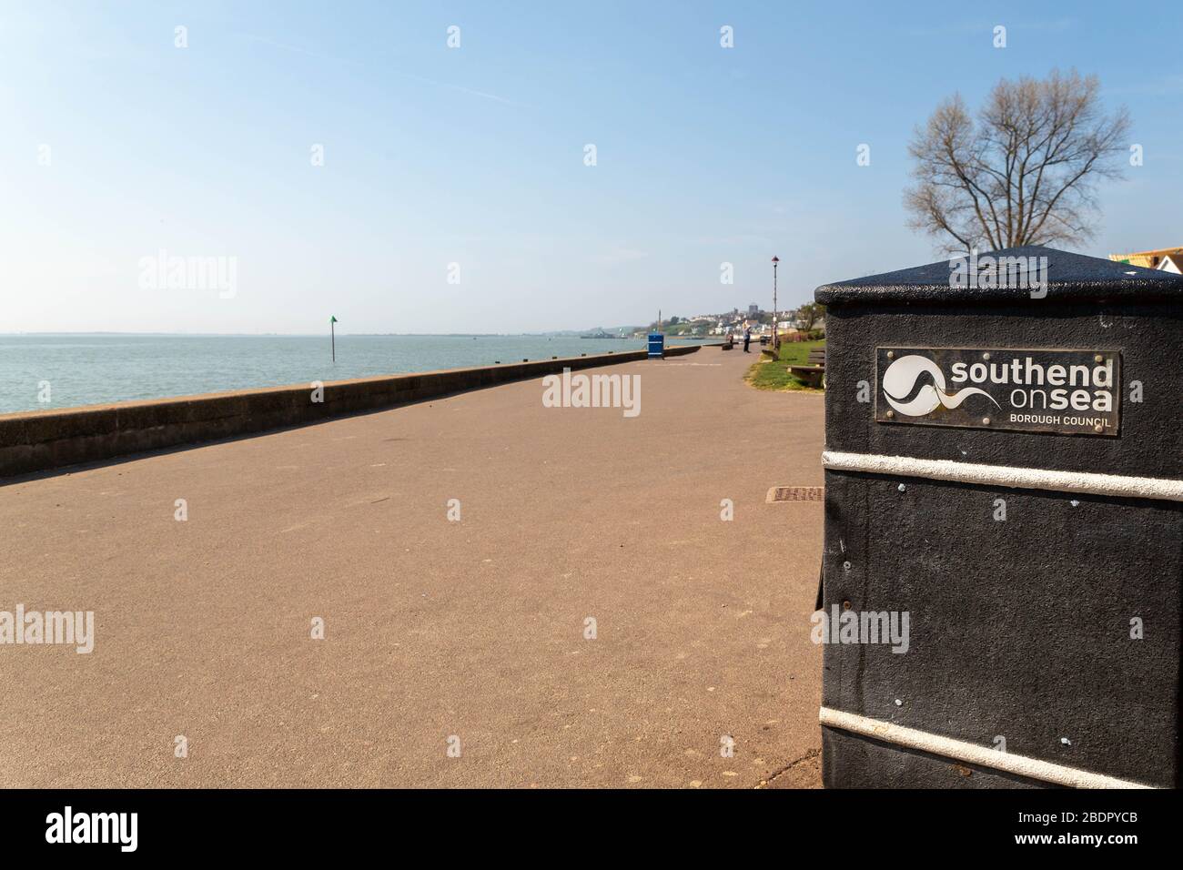 Southend-on-Sea, UK. 9th April, 2020. An almost empty southend seafront ...