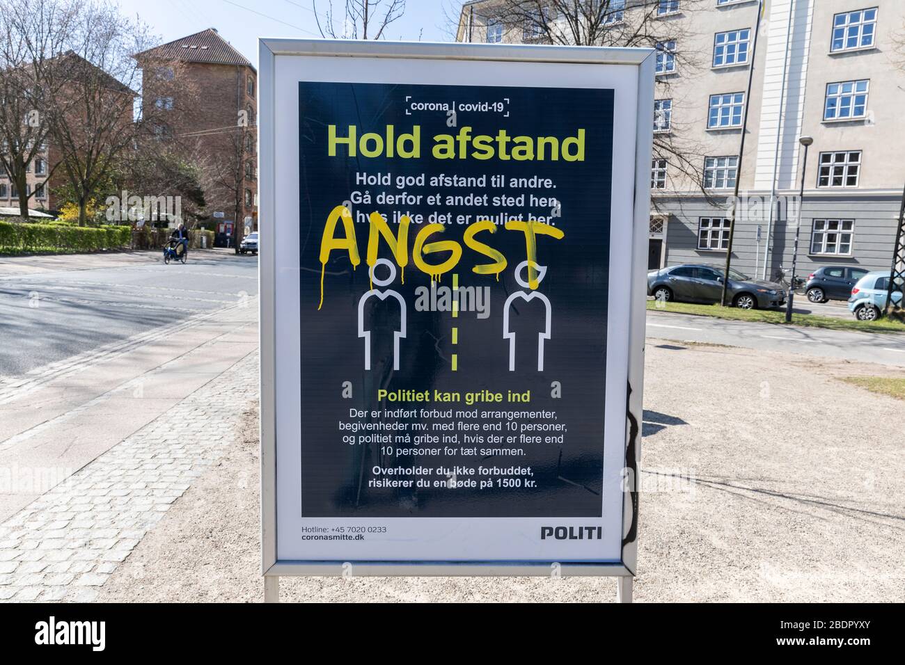 Police notice board hi-res stock photography and images - Alamy