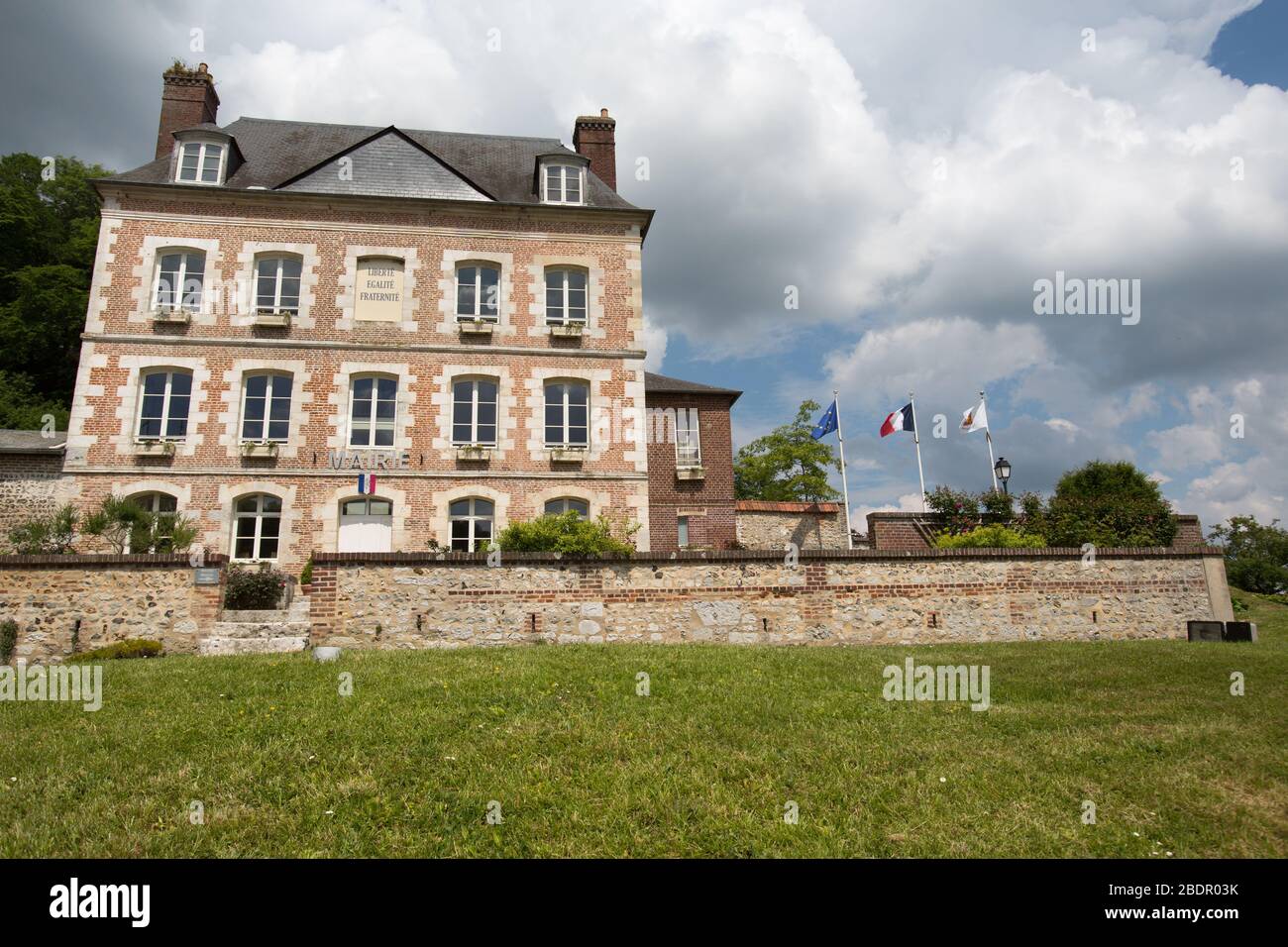 French mairie town hall hi-res stock photography and images - Alamy