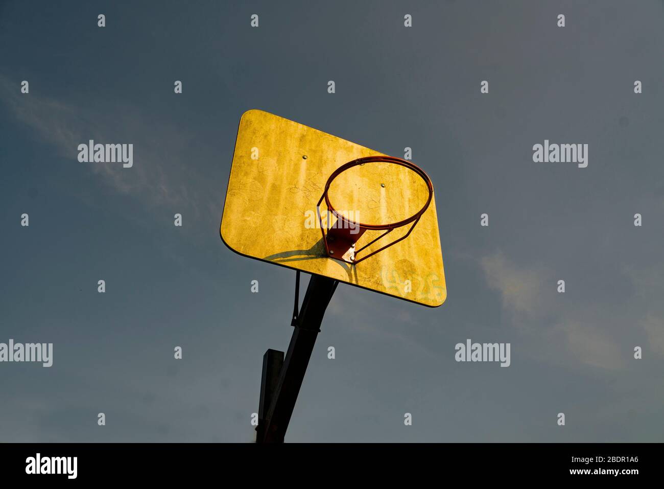 Golden basketball hi-res stock photography and images - Alamy