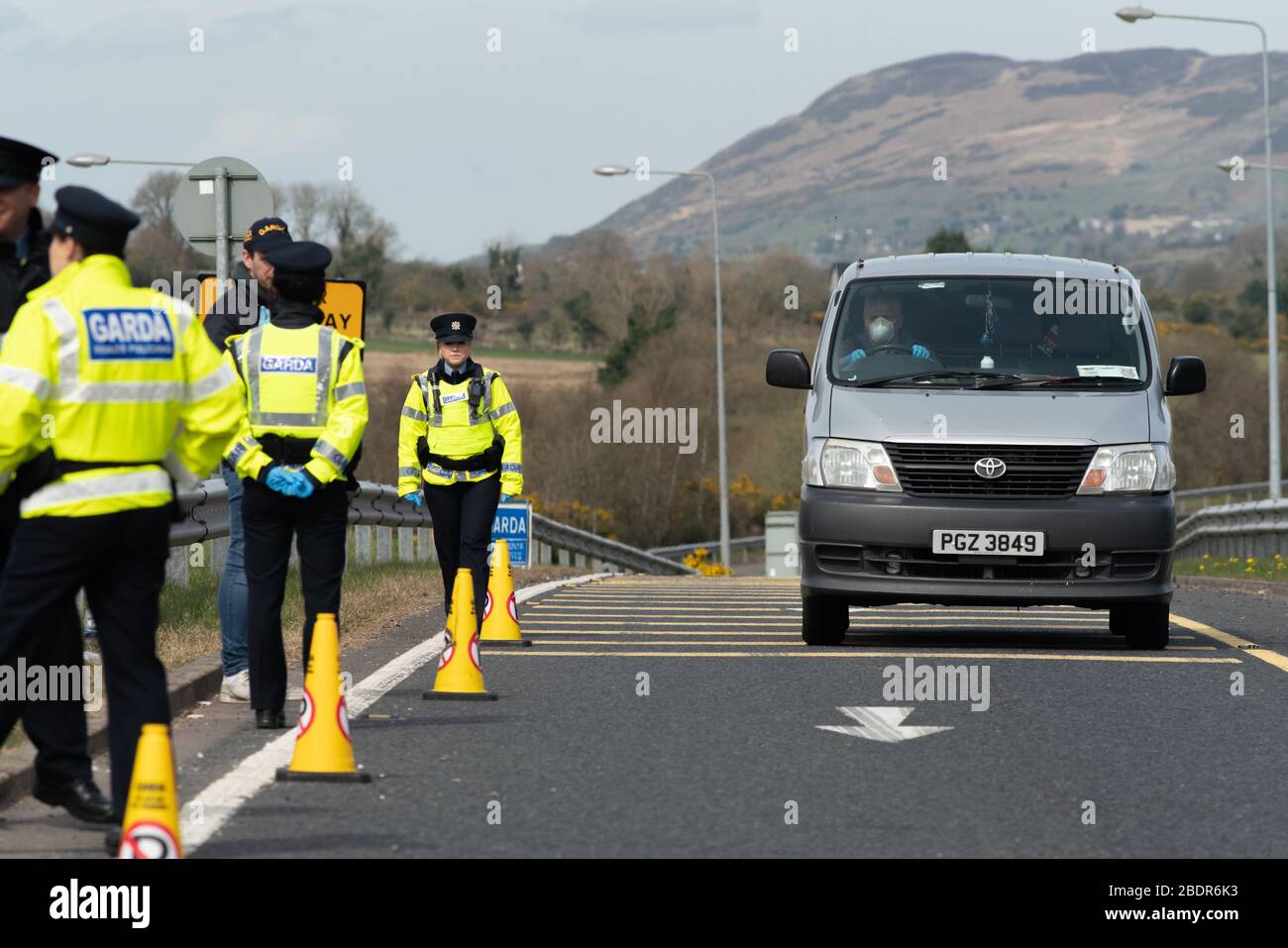 Garda armed support unit hi-res stock photography and images - Alamy