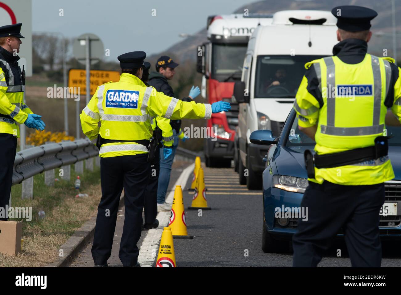 Garda armed support unit hi-res stock photography and images - Alamy