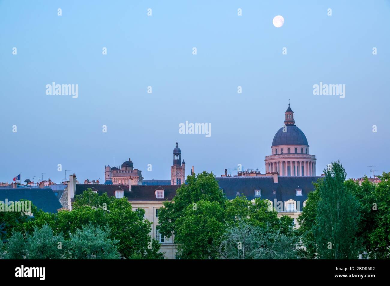Full moon in paris hi-res stock photography and images - Alamy