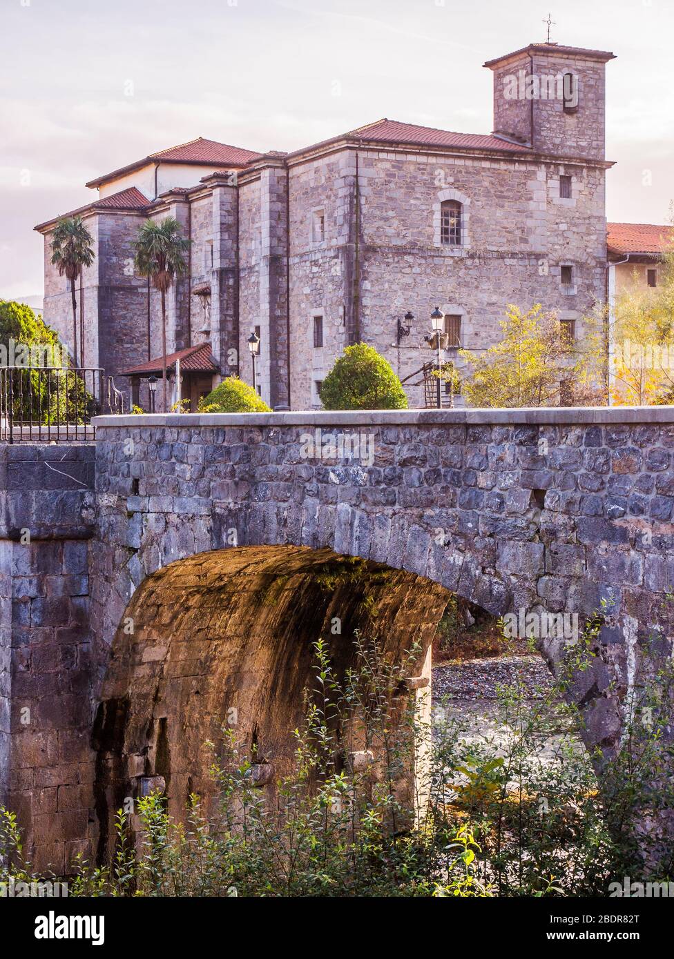 Iglesia y pais hi-res stock photography and images - Alamy
