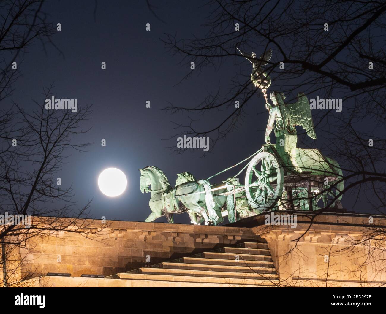 Berlin germany full moon germany hi-res stock photography and images ...