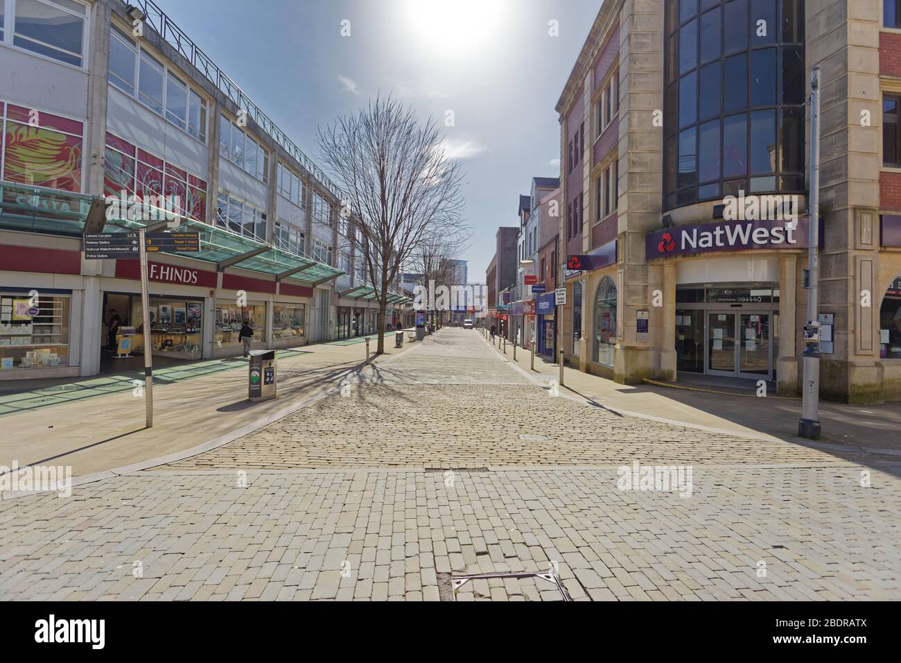 Mumbles main shopping street hi-res stock photography and images - Alamy