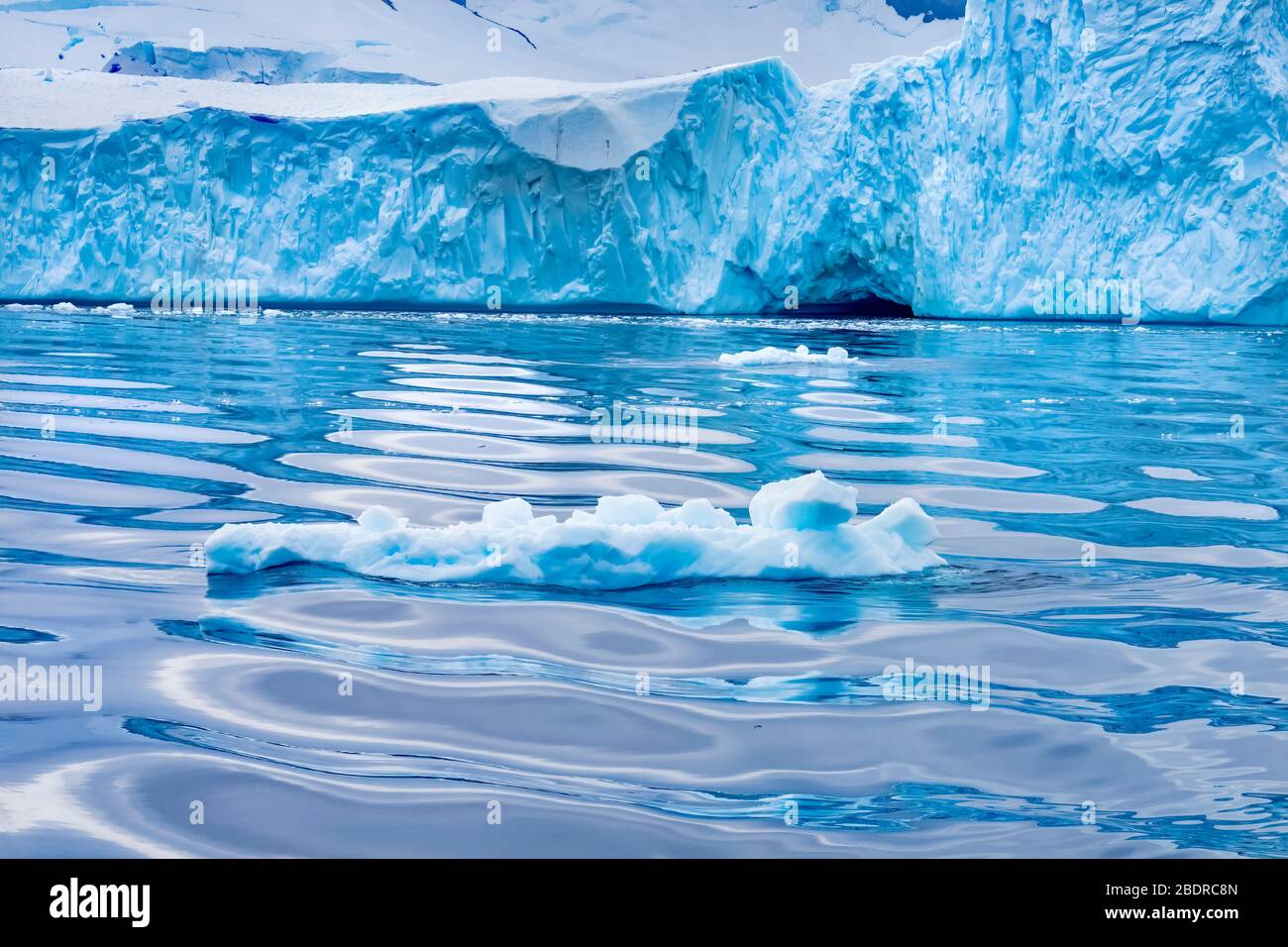 Iceberg Snow Mountains Blue Glaciers Reflection Dorian Bay Antarctic ...