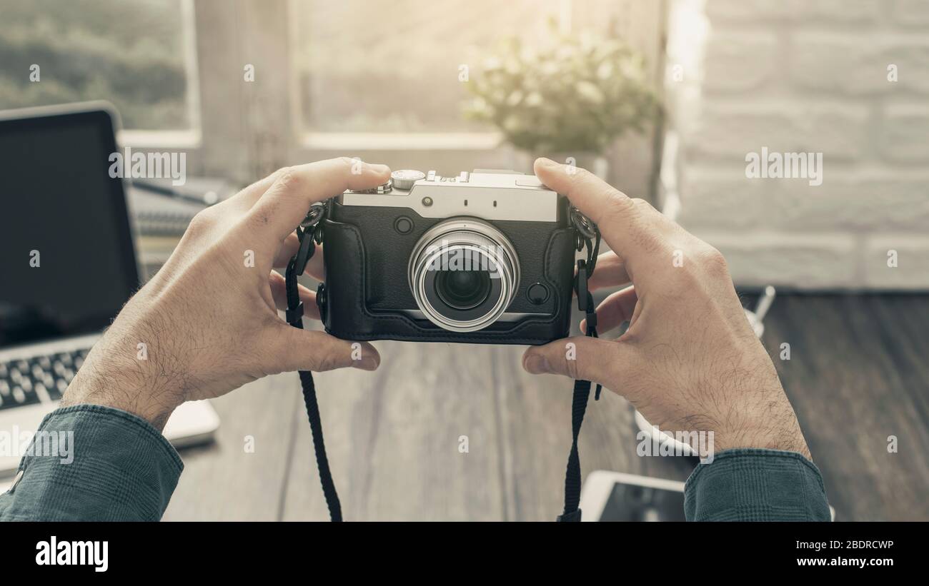 Camera point hi-res stock photography and images - Alamy