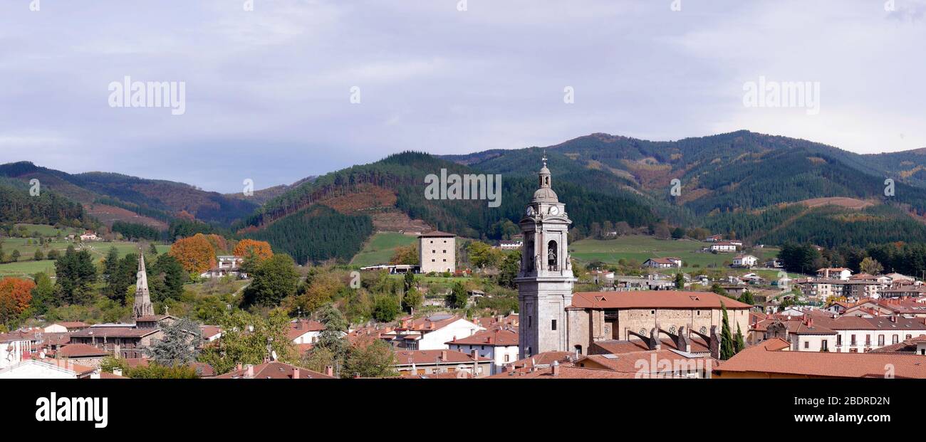 Vista de Oñate. Guipúzcoa. País Vasco. España Stock Photo - Alamy