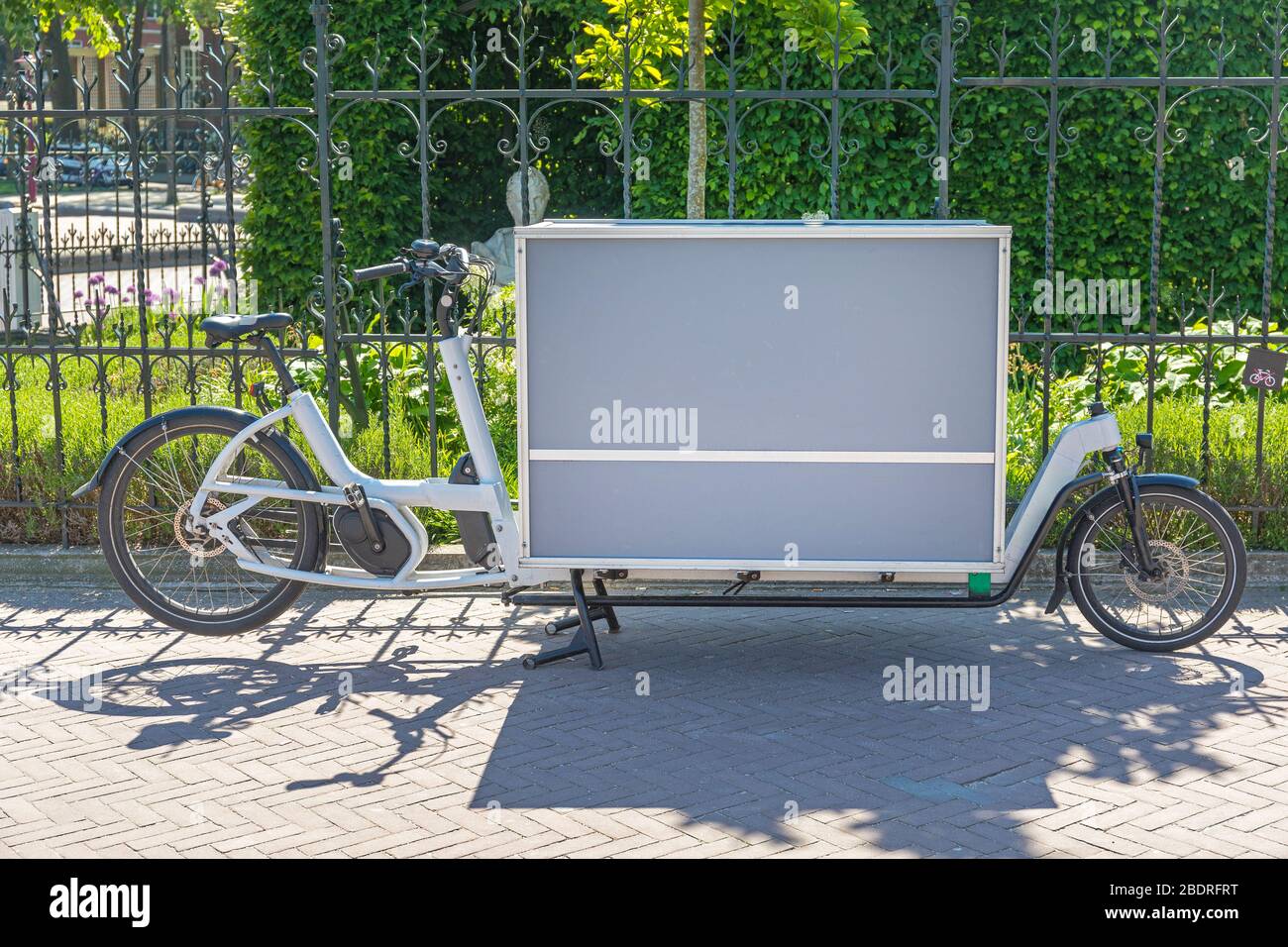 Electric cargo bicycle hi-res stock photography and images - Alamy