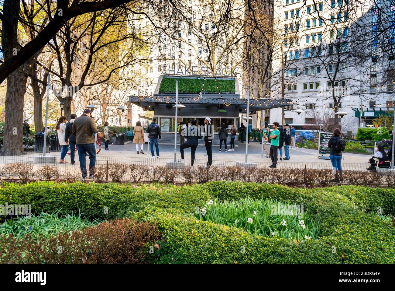 Social shake hi-res stock photography and images - Alamy