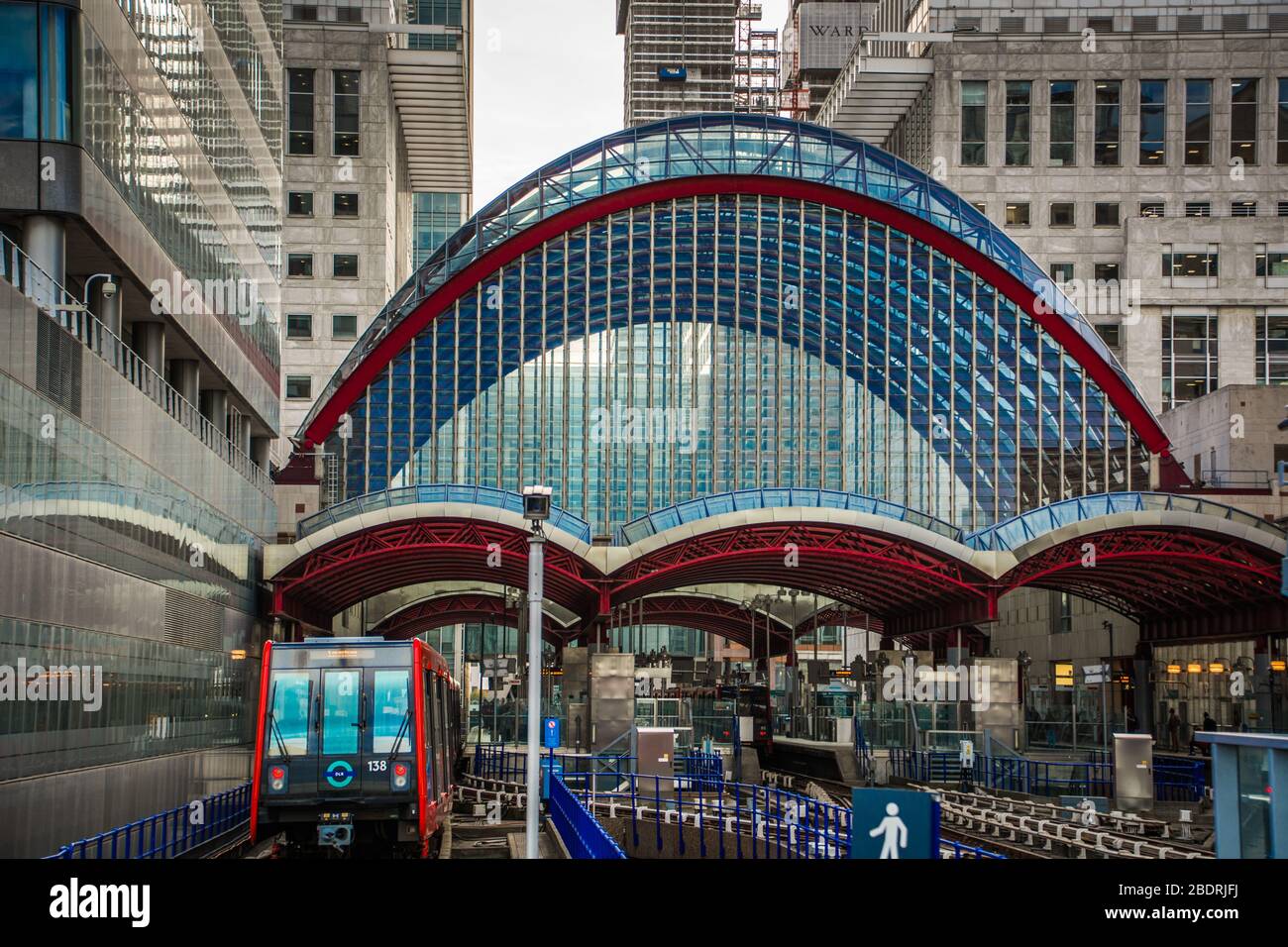 LONDON- Canary Wharf DLR station, a transport hub at the heart of ...