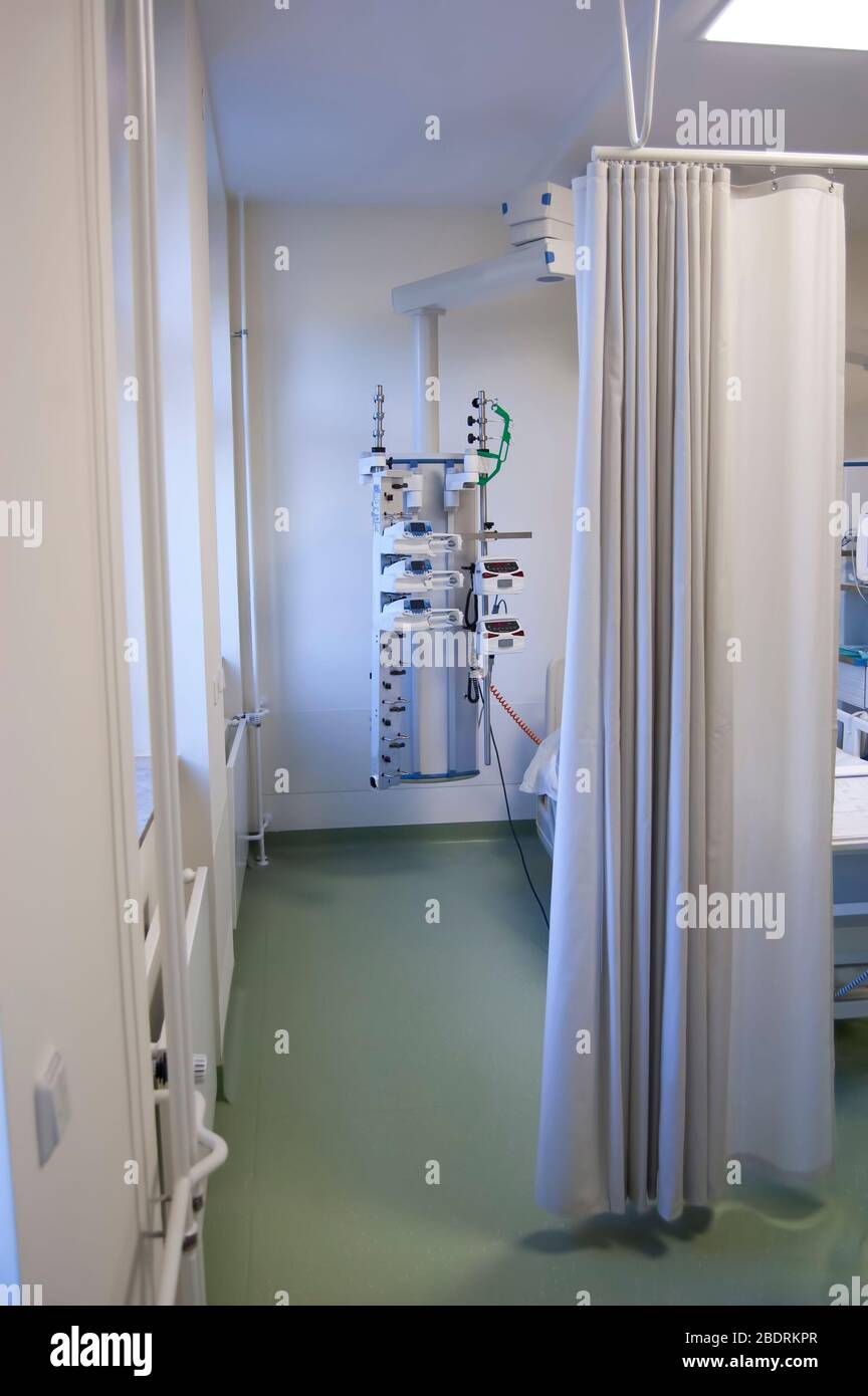 Intensive care unit and trauma care unit of a hospital's emergency ...