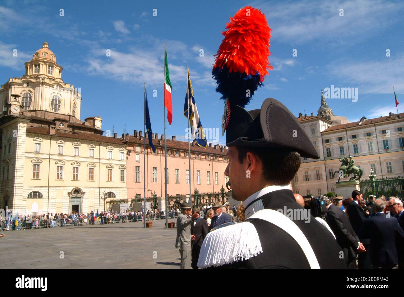 Italian army carabinieri hi-res stock photography and images - Alamy