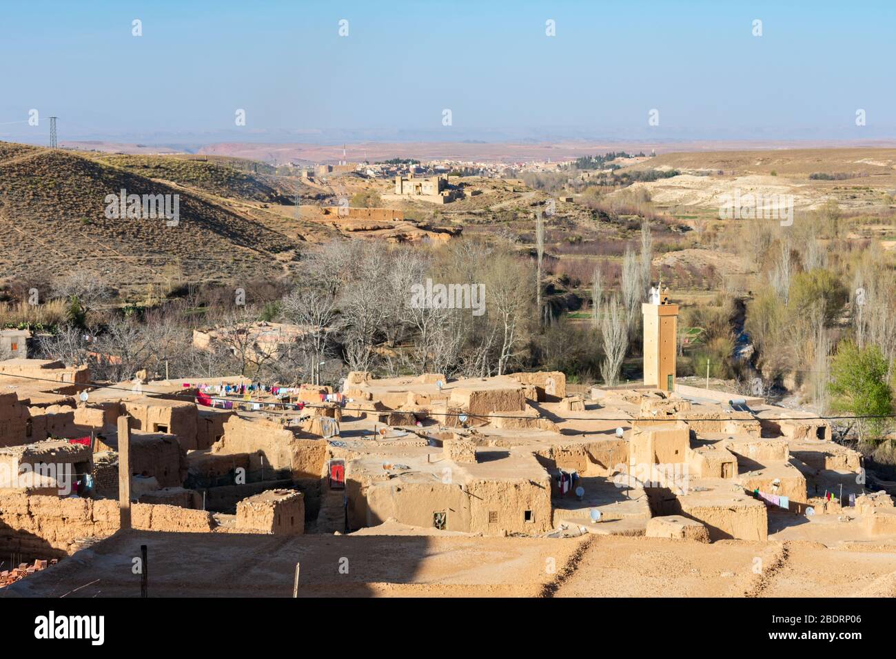 Rural homes hi-res stock photography and images - Alamy