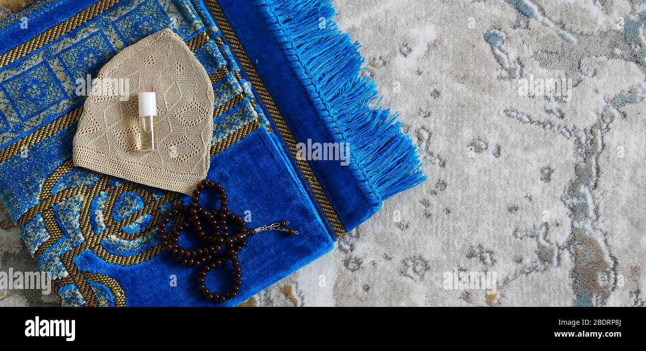 worship materials used by Muslims, prayer beads prayer rugs and ...