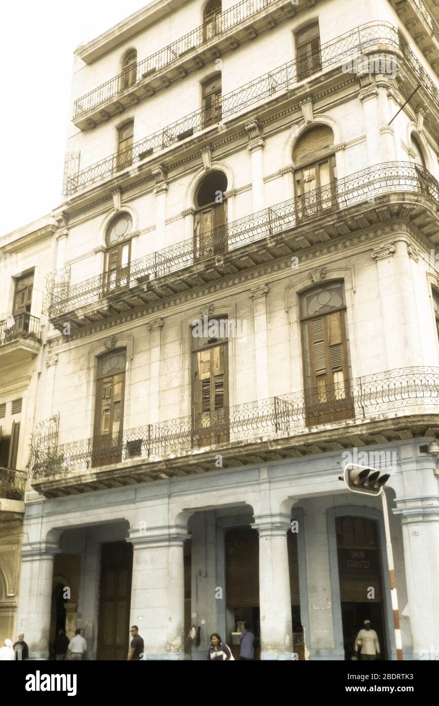 famous building hotel arch arches Cuba historic Castro visited ...