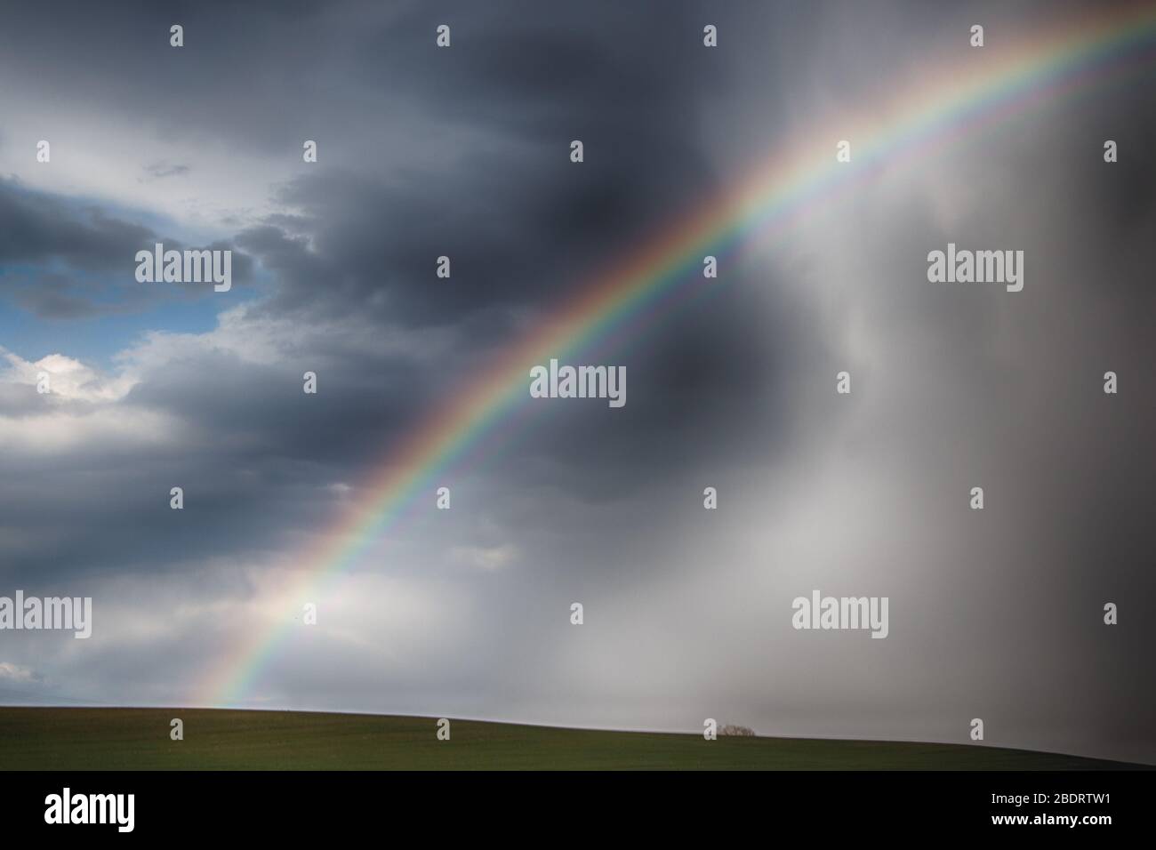 Cumulus clouds over prairie hi-res stock photography and images - Alamy