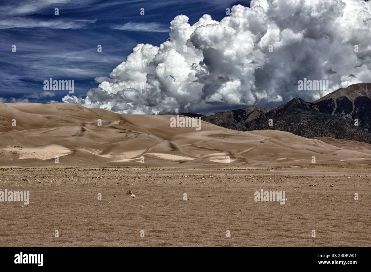 Rock stratus hi-res stock photography and images - Alamy