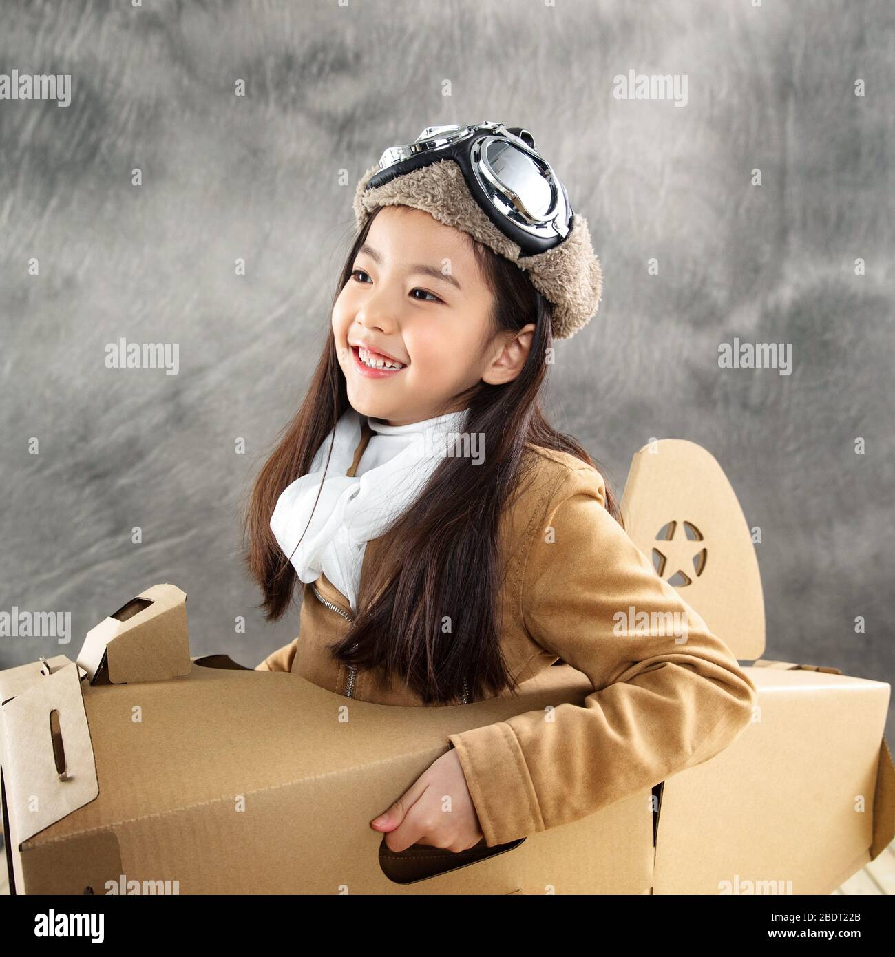 Pilots looking up hi-res stock photography and images - Alamy