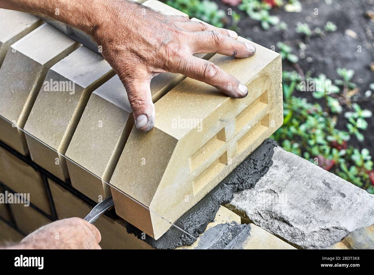 Facing bricks hi-res stock photography and images - Alamy