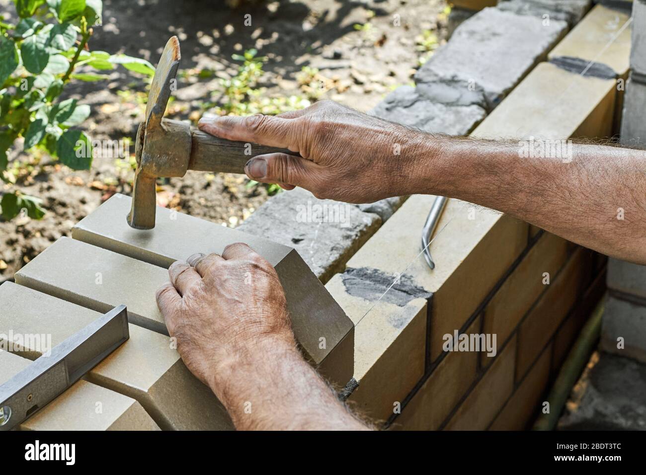 Installing bricks hi-res stock photography and images - Alamy