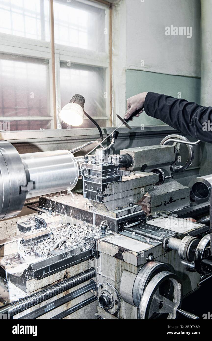 the old Metalworking machine, made in the middle of the last century ...