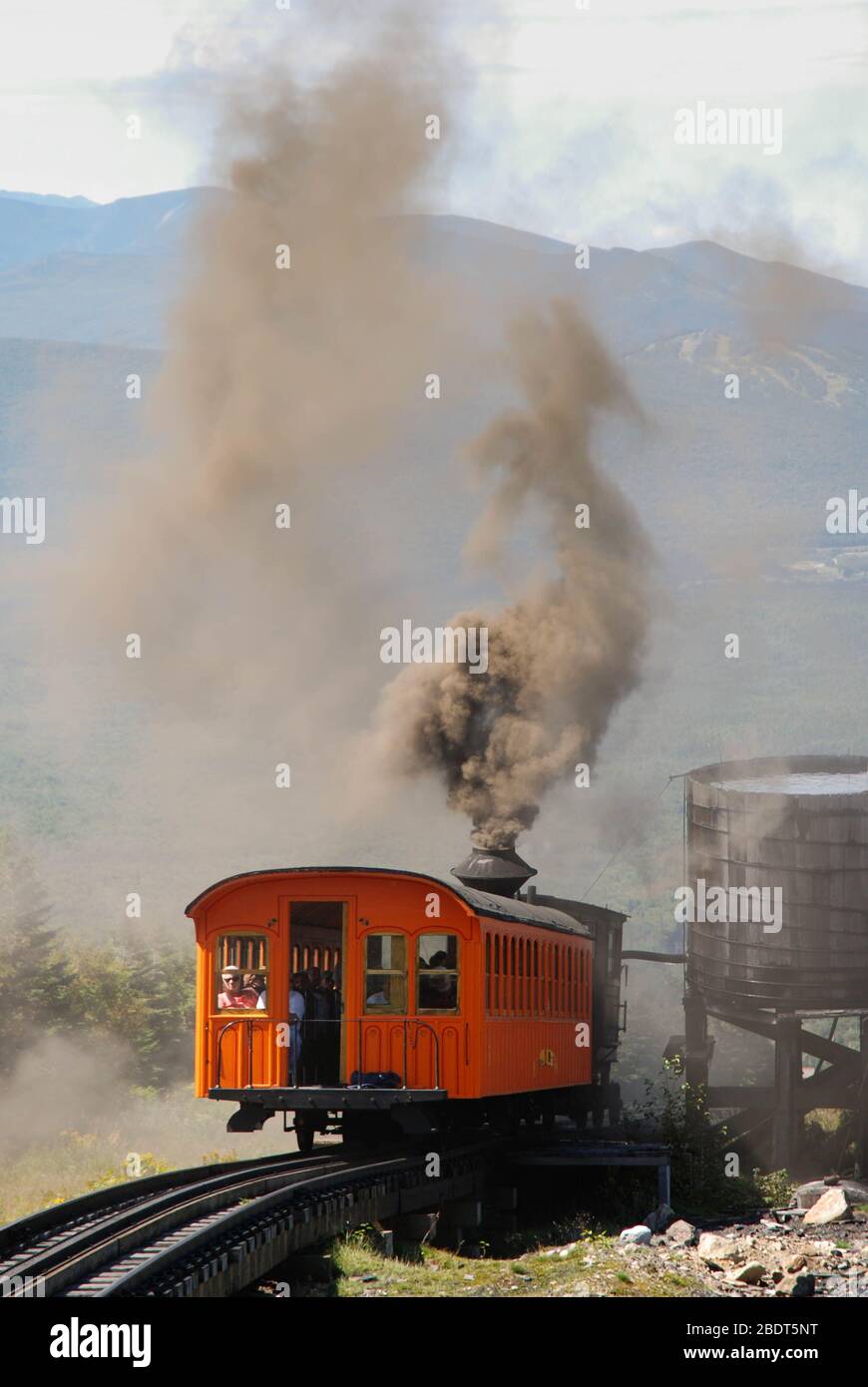 Train cog locomotive hi-res stock photography and images - Alamy