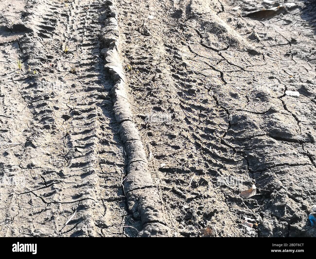 Wheel car slip on dirt hi-res stock photography and images - Alamy