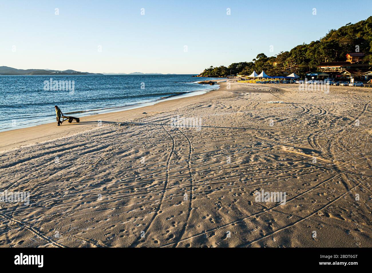 Praia forte beach florianopolis hi-res stock photography and images - Alamy