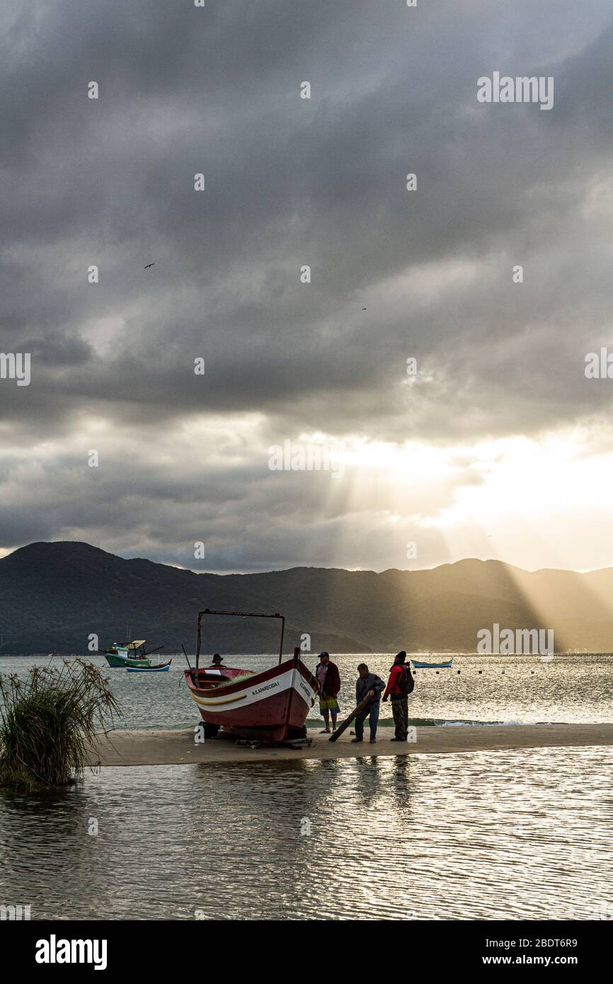 Fishemen High Resolution Stock Photography and Images - Alamy