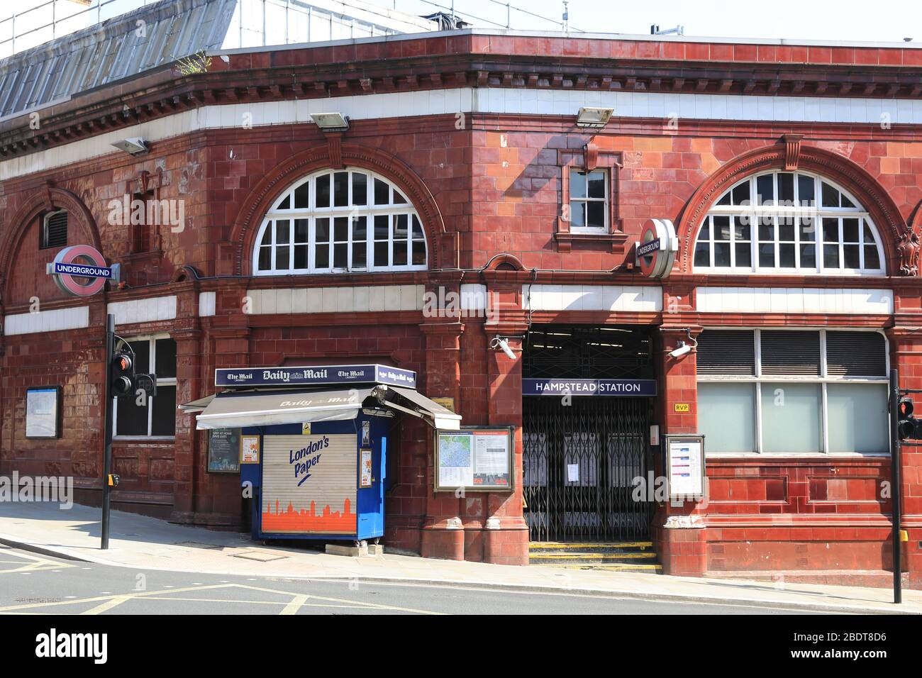 London underground hampstead station london hi-res stock photography ...
