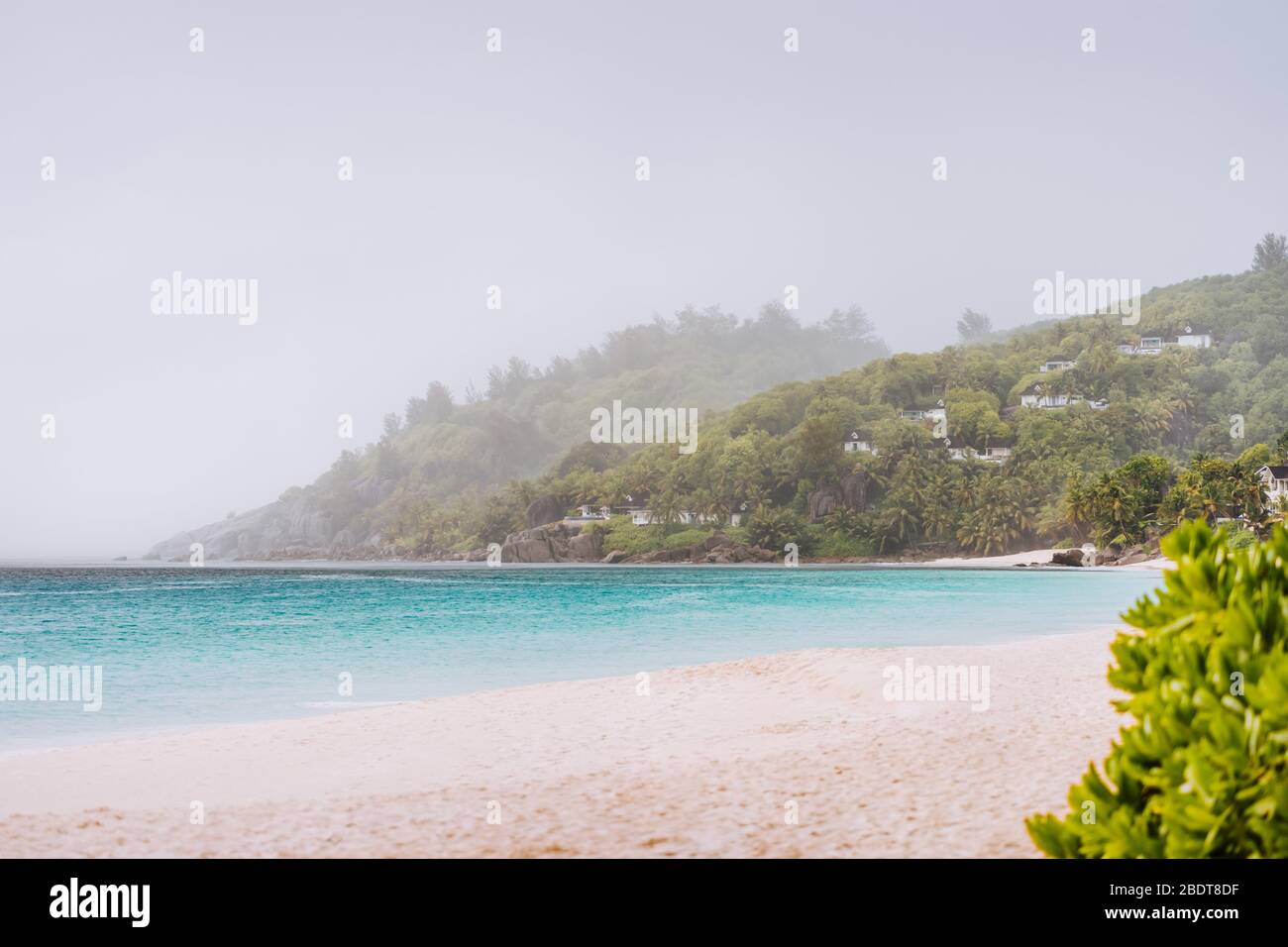 Rain 4k hi-res stock photography and images - Alamy