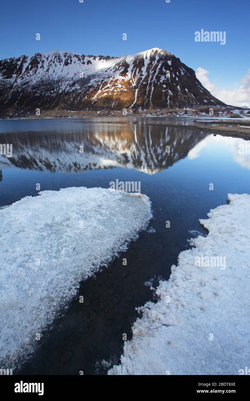 Mountain lake near Leknes in the Lofoten Islands Stock Photo - Alamy