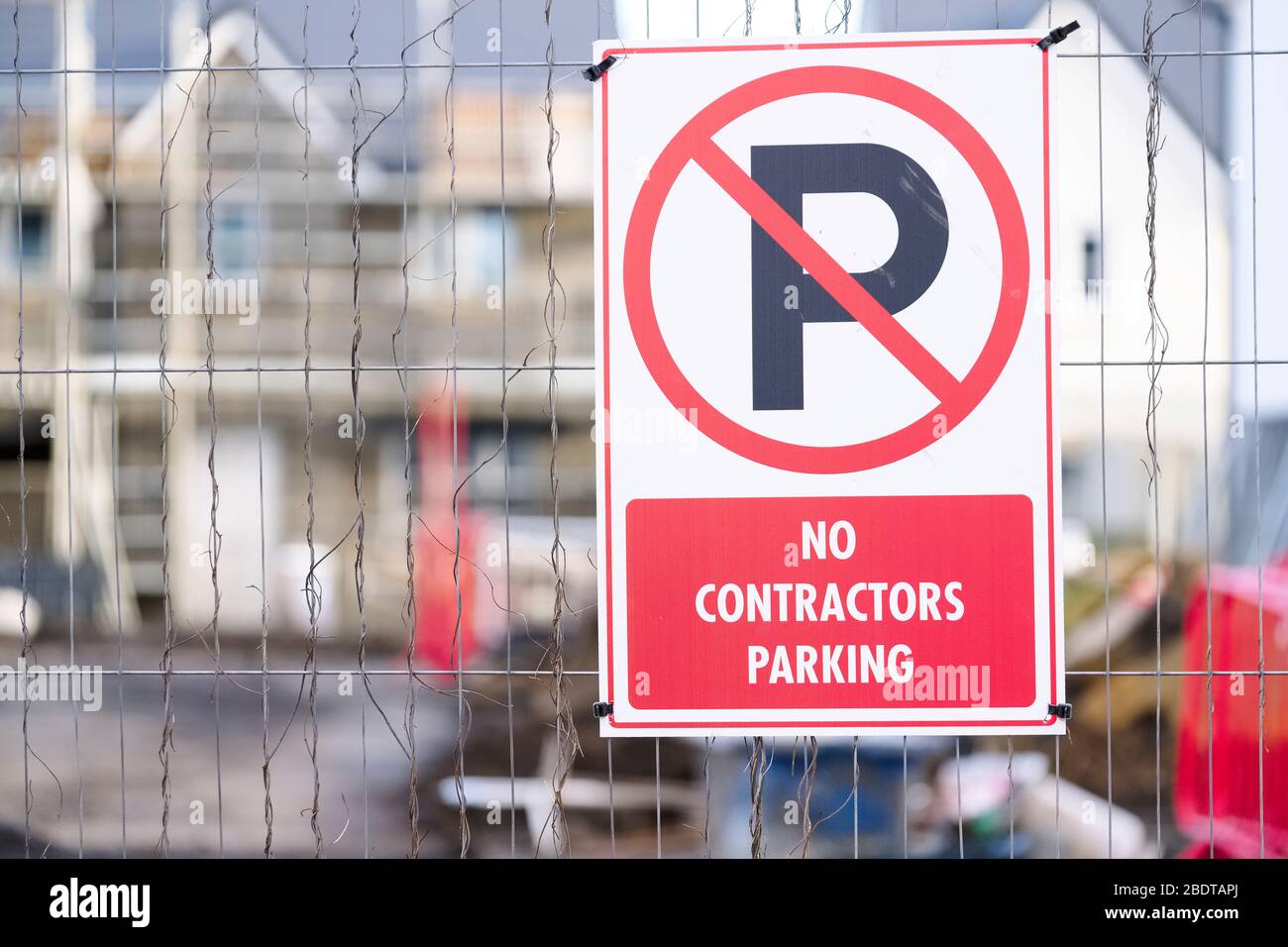 Reverse parking sign hi-res stock photography and images - Alamy