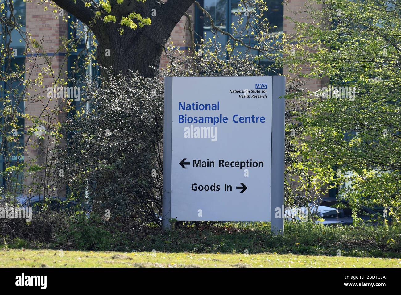 Nhs signage hi-res stock photography and images - Alamy