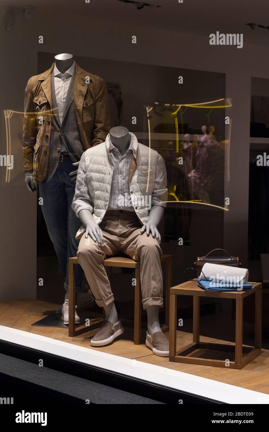 Male mannequin in a shop window. Fashion and sales Stock Photo - Alamy