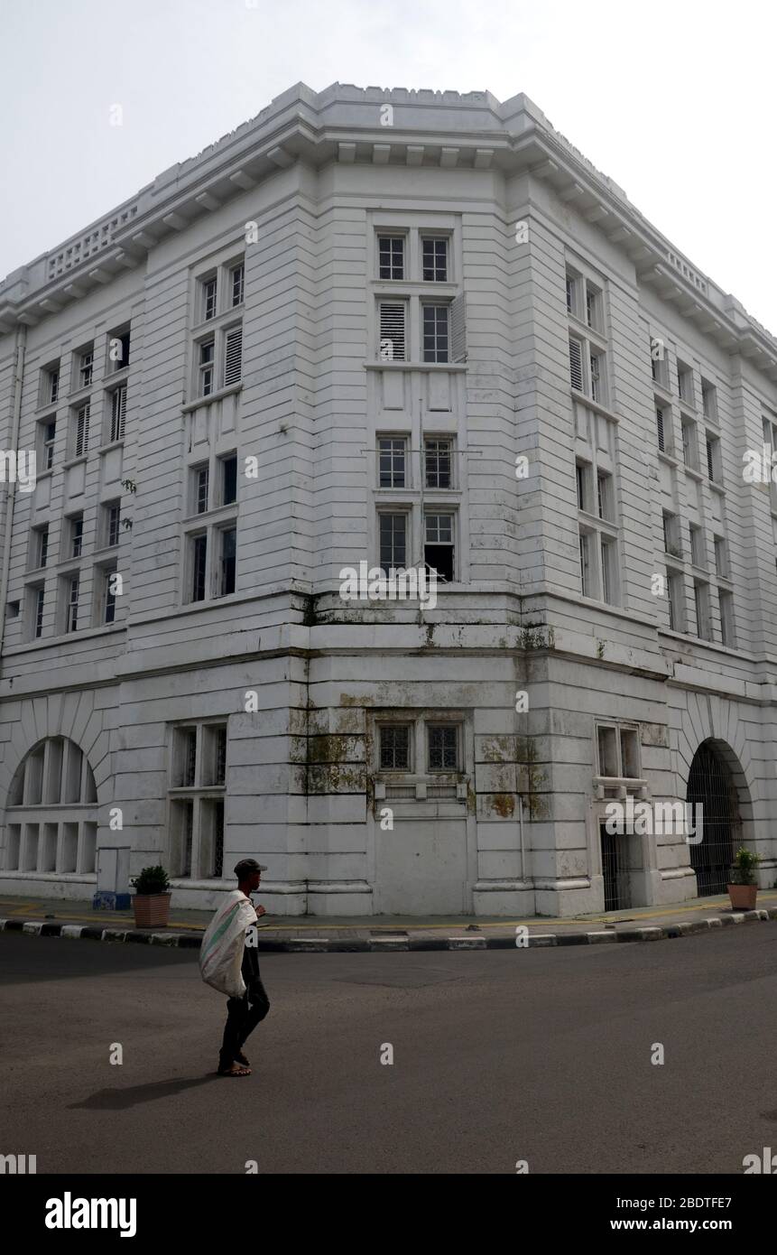 Man walks alone hi-res stock photography and images - Alamy
