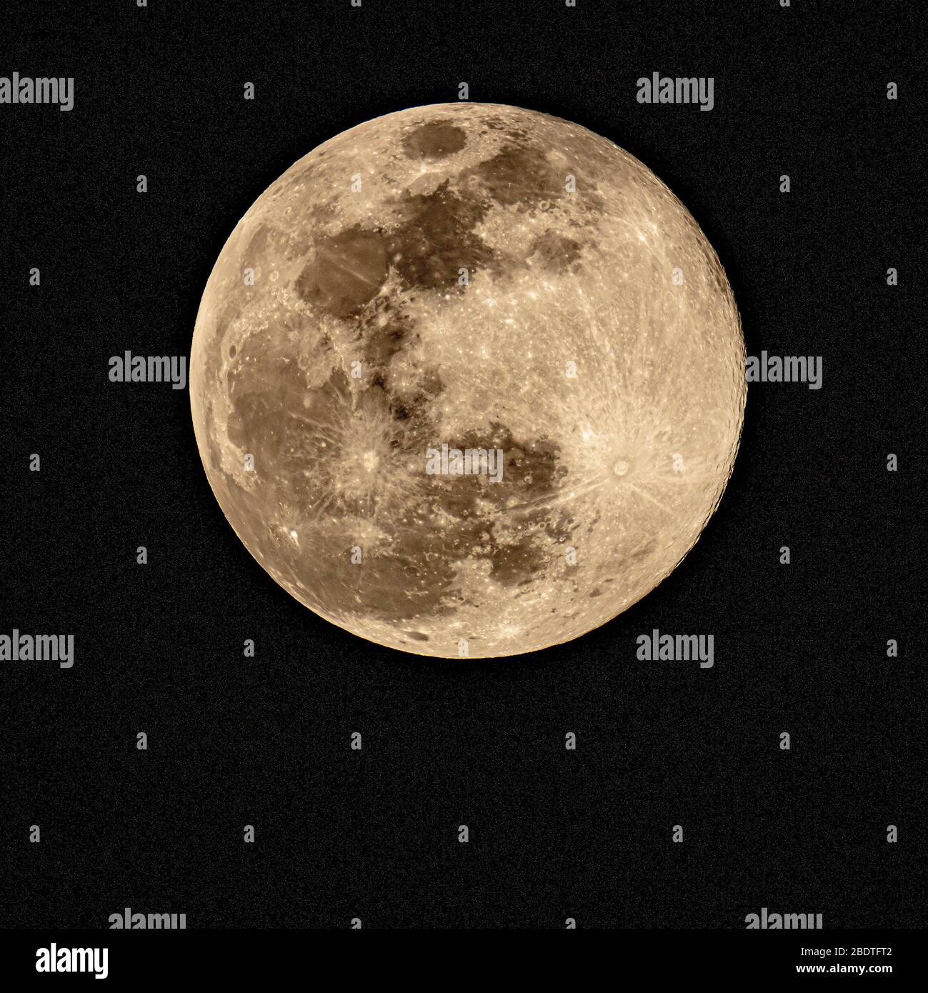 Supermoon night sky hi-res stock photography and images - Alamy