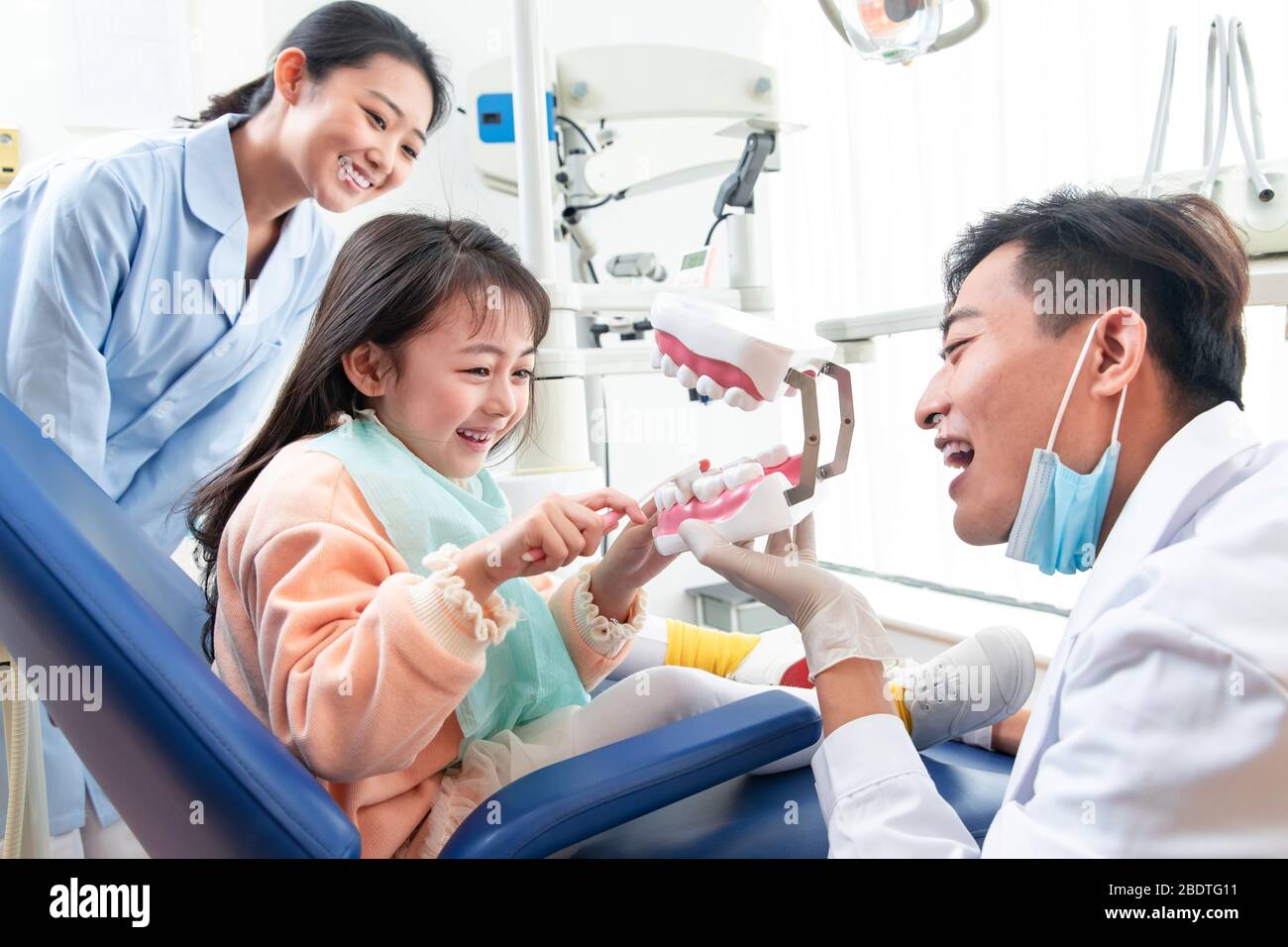 Brush teeth hospital hi-res stock photography and images - Alamy