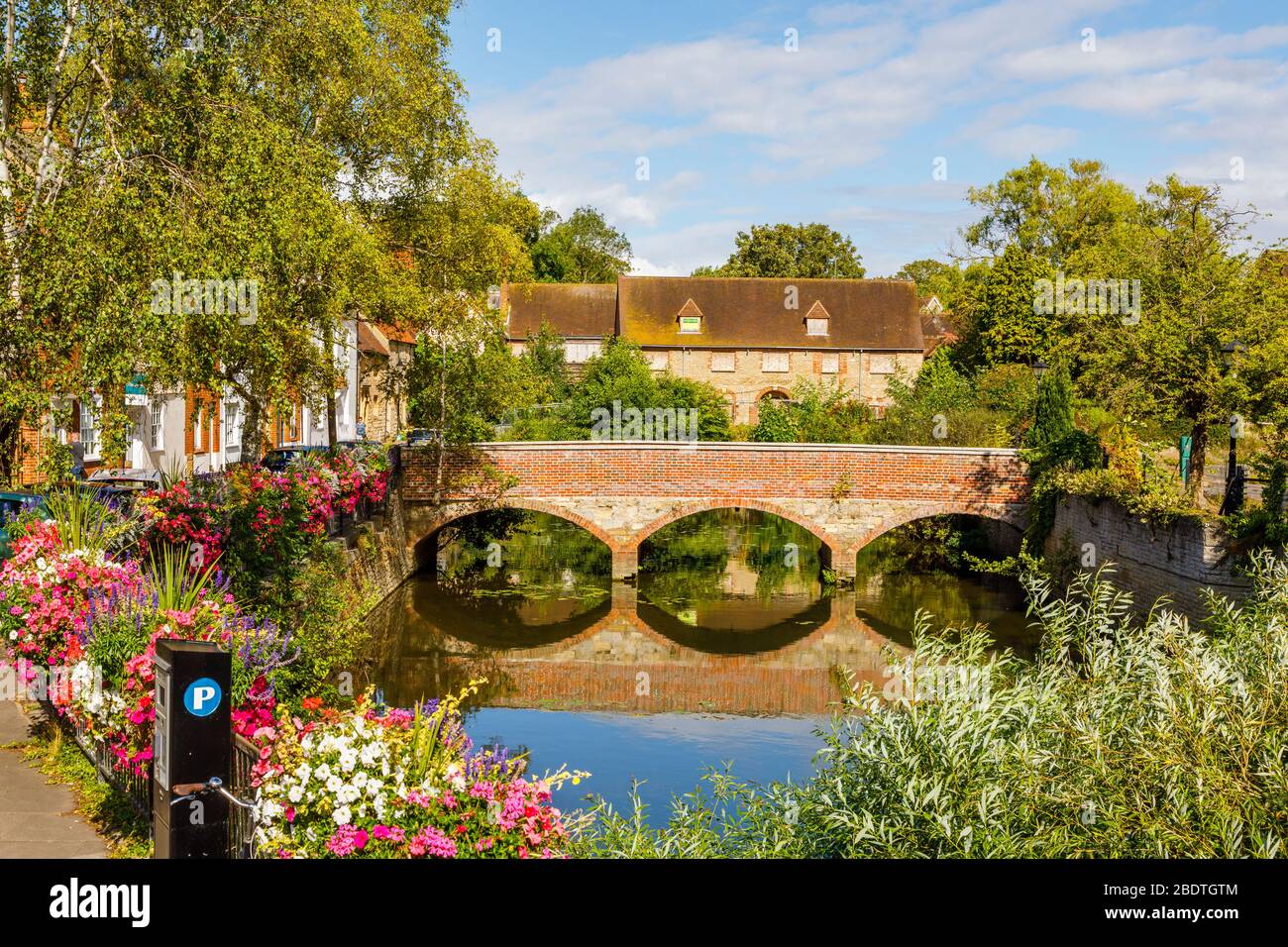 Arches of an extension of Abingdon Bridge over the River Thames in ...