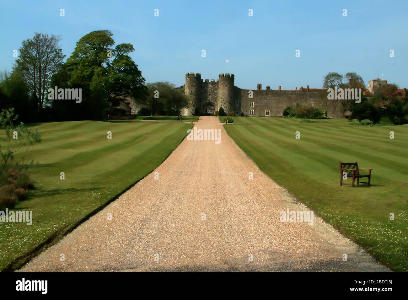 Amberley castle uk hi-res stock photography and images - Alamy